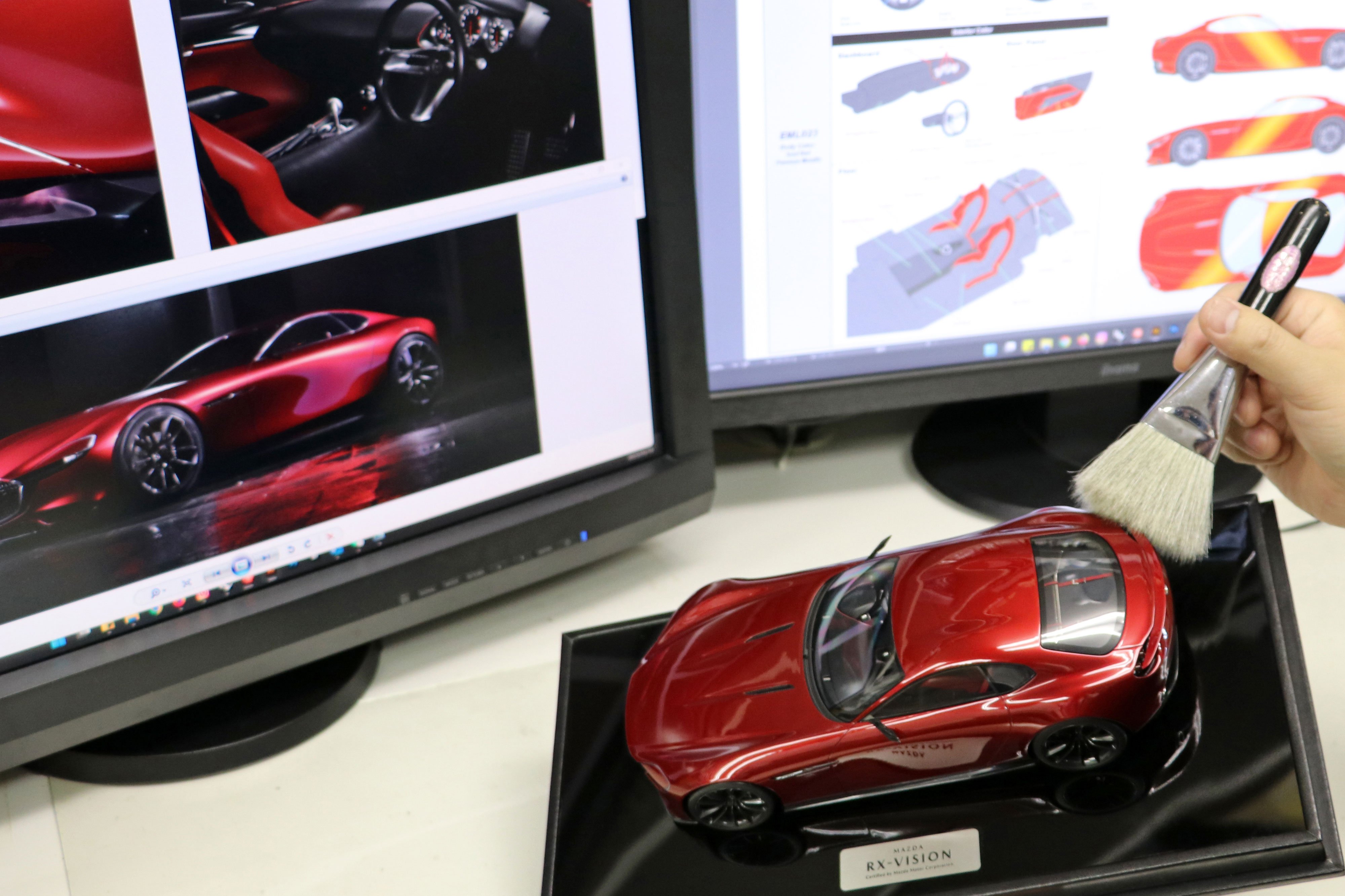 MAZDA RX-VISION MODEL CAR 1/18